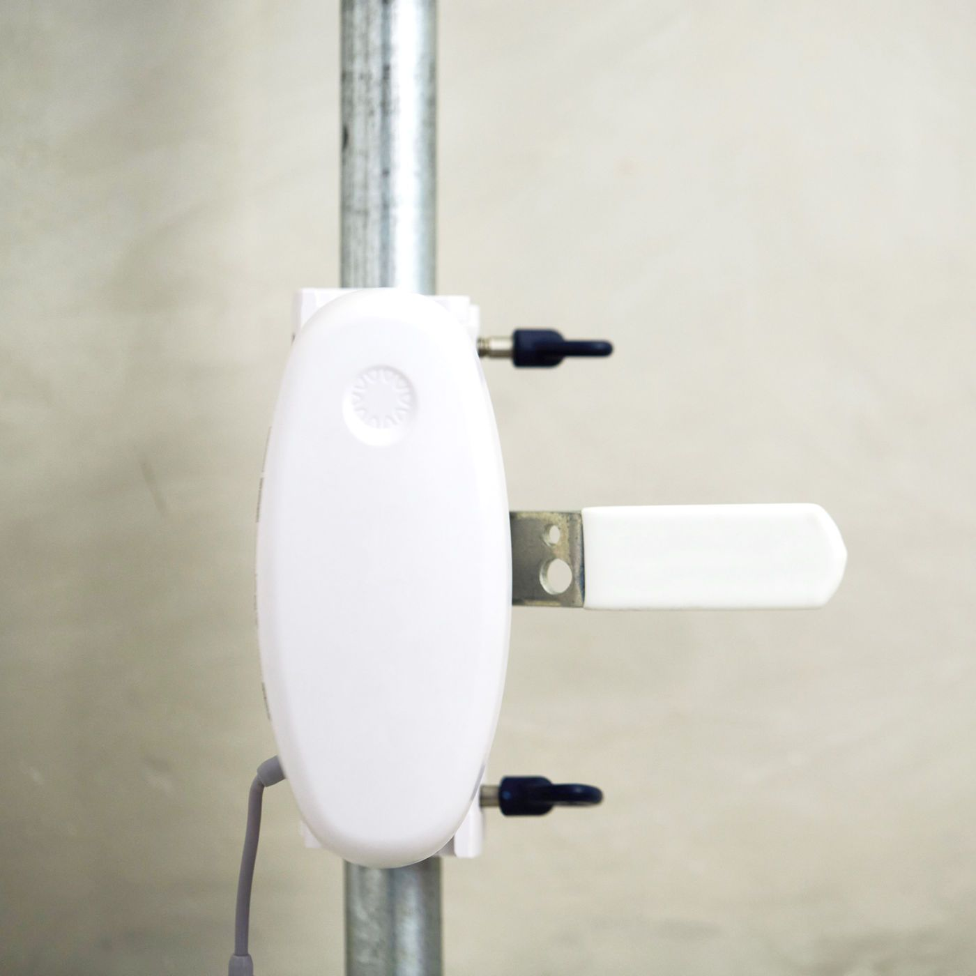 Qolsys IQ Water Valve Kit with 2 PowerG Water Sensors - Alarms247 Canada